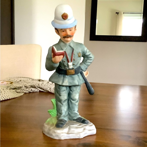 unknown | Accents | Vintage Porcelain London Bobby Policeman Figurine ...